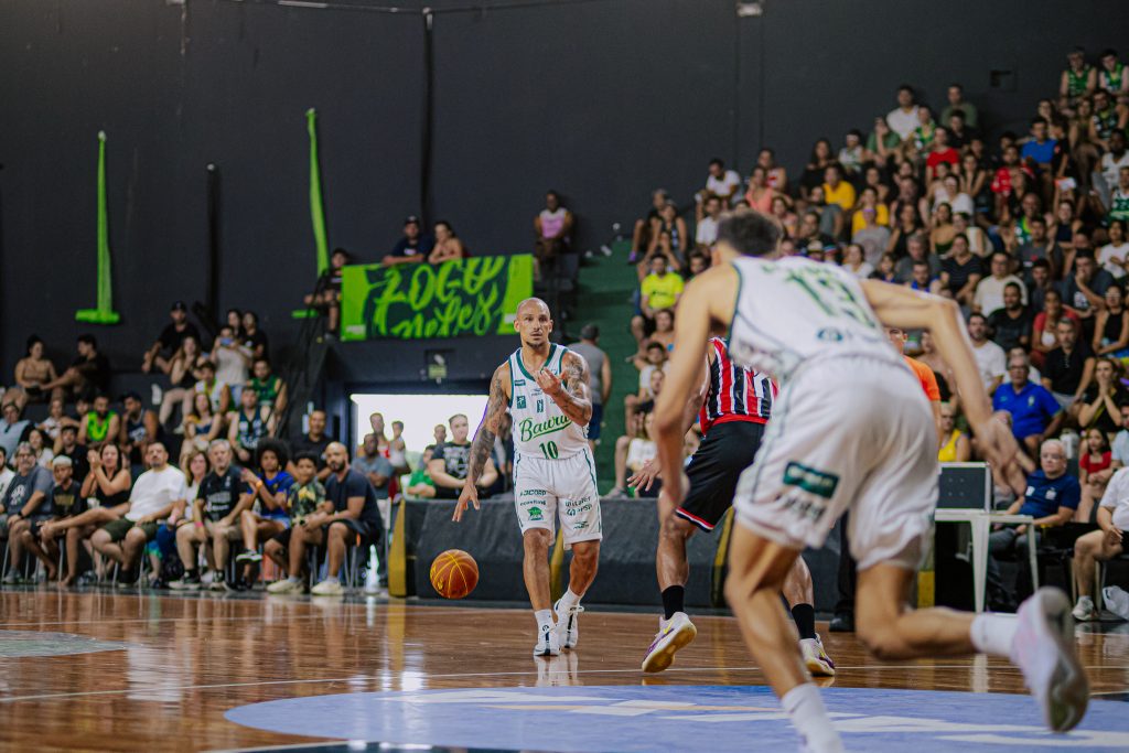 Bauru Basket estreia em 2025 se reencontrando com a vitória diante do ...